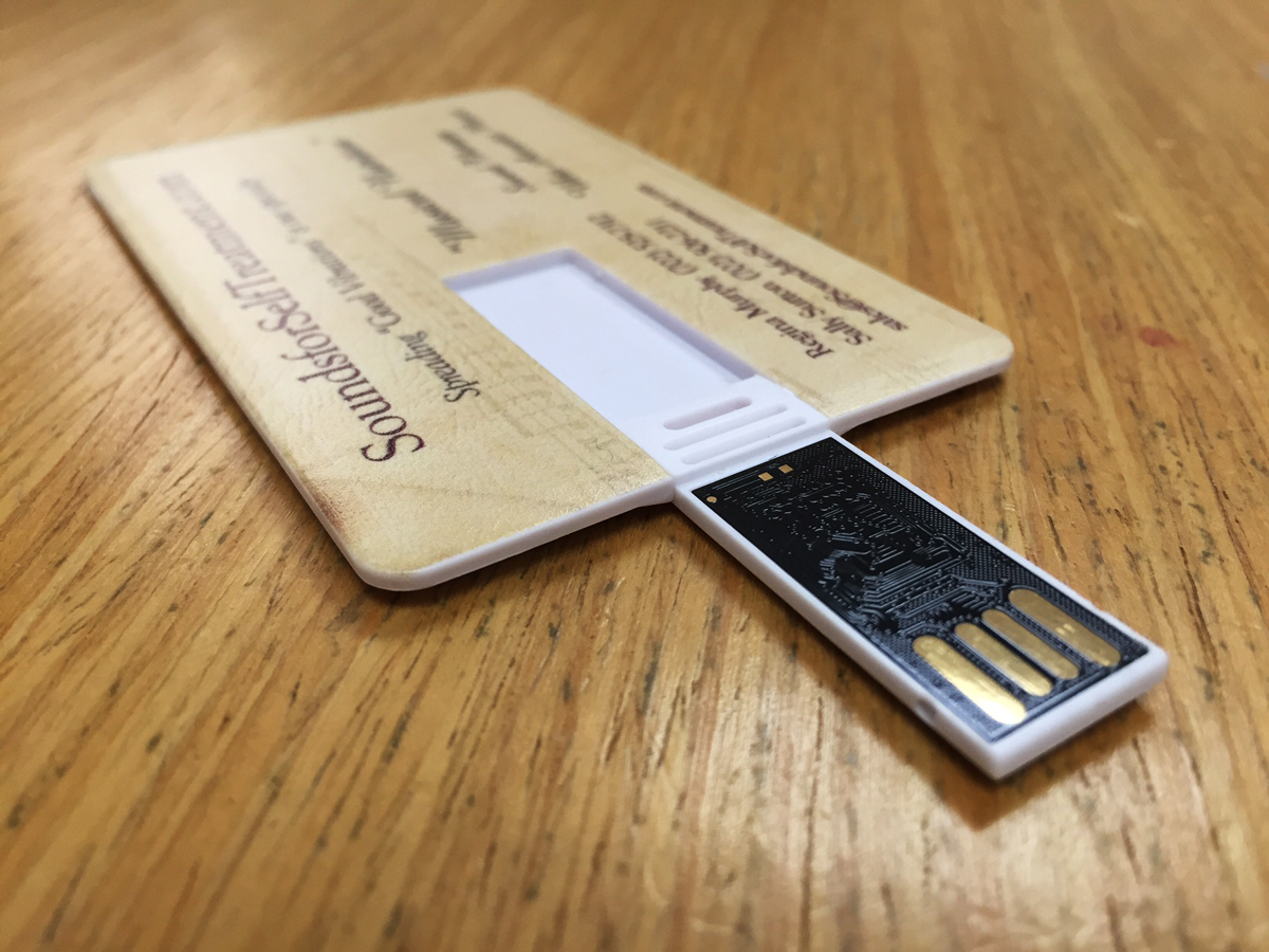 9 Awesome Gifts for your Techie Friends | BlankMediaPrinting.com